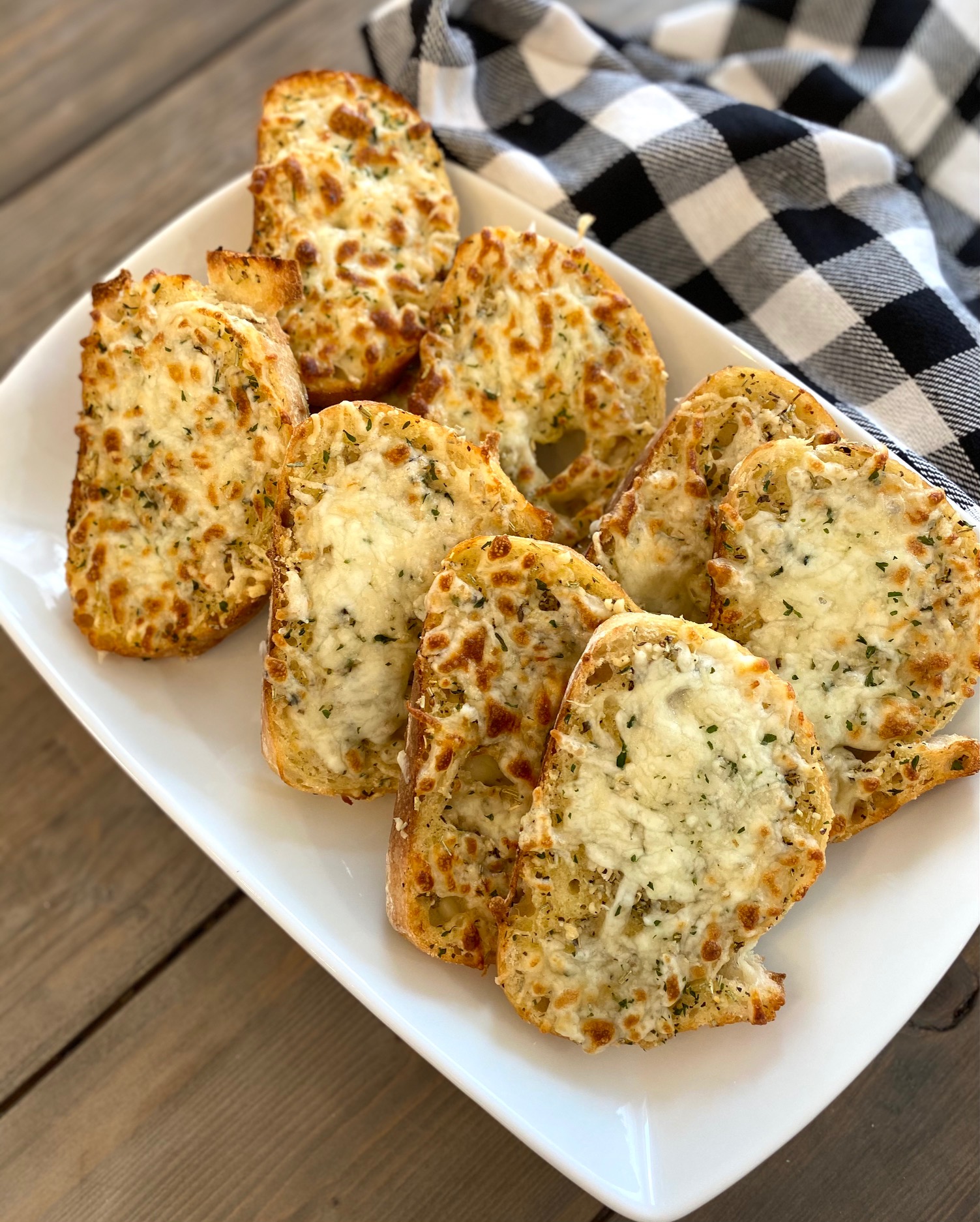 Easy Cheesy Garlic Bread - Simply Altered Eats